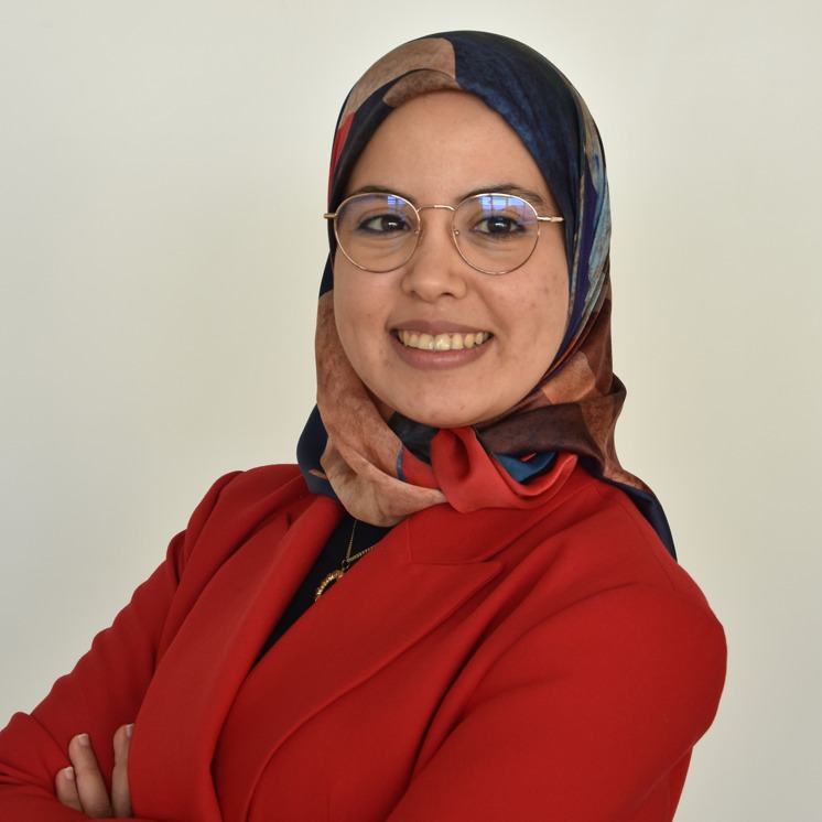 Zineb - Business analyst - Capgemini | My Job Glasses Expert